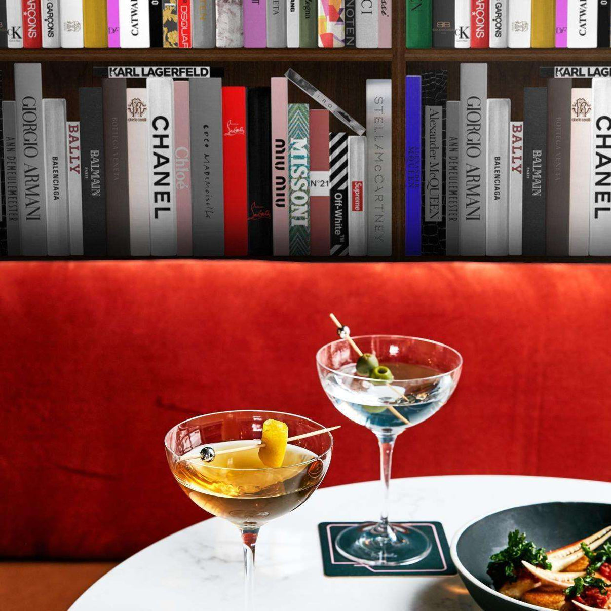 Fashion Books Wallpaper – Wallpapers4Beginners